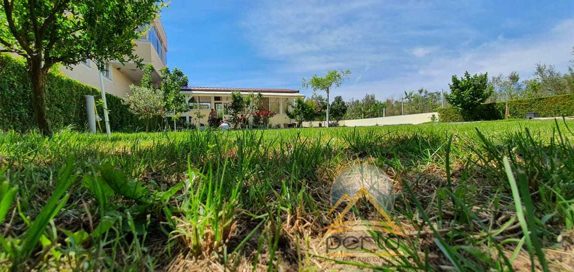 Shitet toke truall, vile + pishine, Ferme ne zonen e Durresit 20 000m2 ...