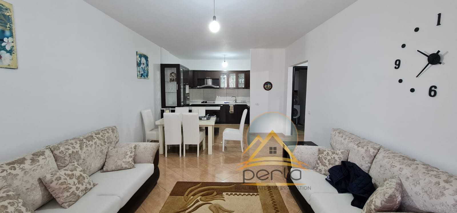 Jepet me qira Apartament 2+1, prane Kristal Center - Perla Real Estate ...