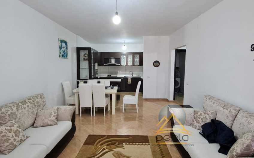 Jepet me qira Apartament 2+1, prane Kristal Center - Perla Real Estate ...
